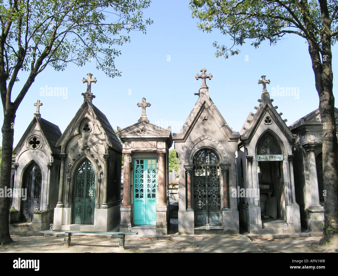 Architectural detail of crypts at Pere Lachaise cemetery Paris France ...