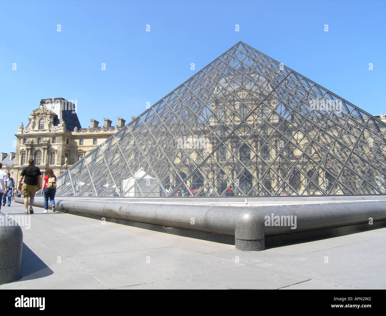 Denon wing hi-res stock photography and images - Alamy