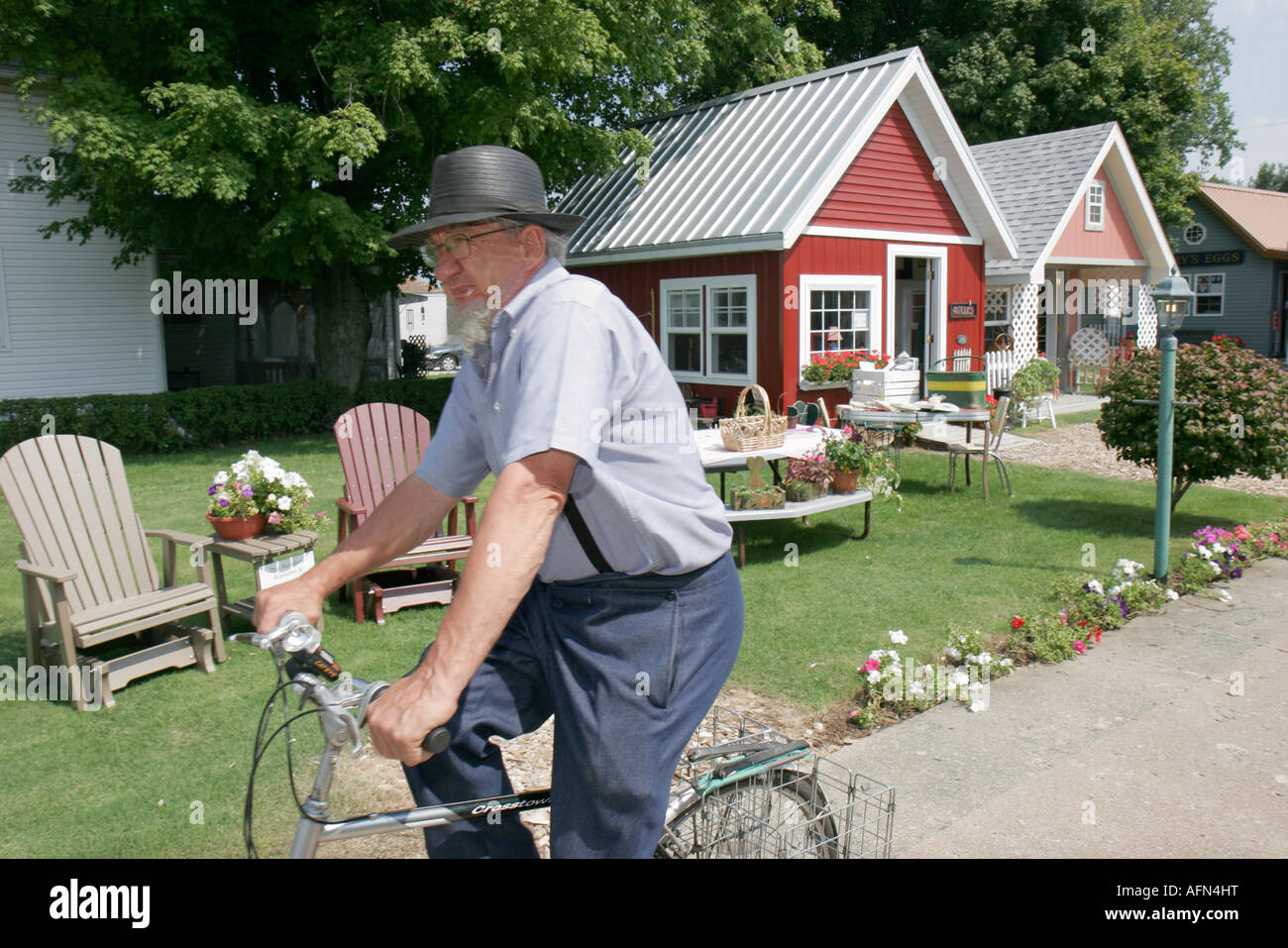 Shipshewana Indiana,Courtyard of Arts,Amish man,bicycle bicycles bicycling riding biking rider ...