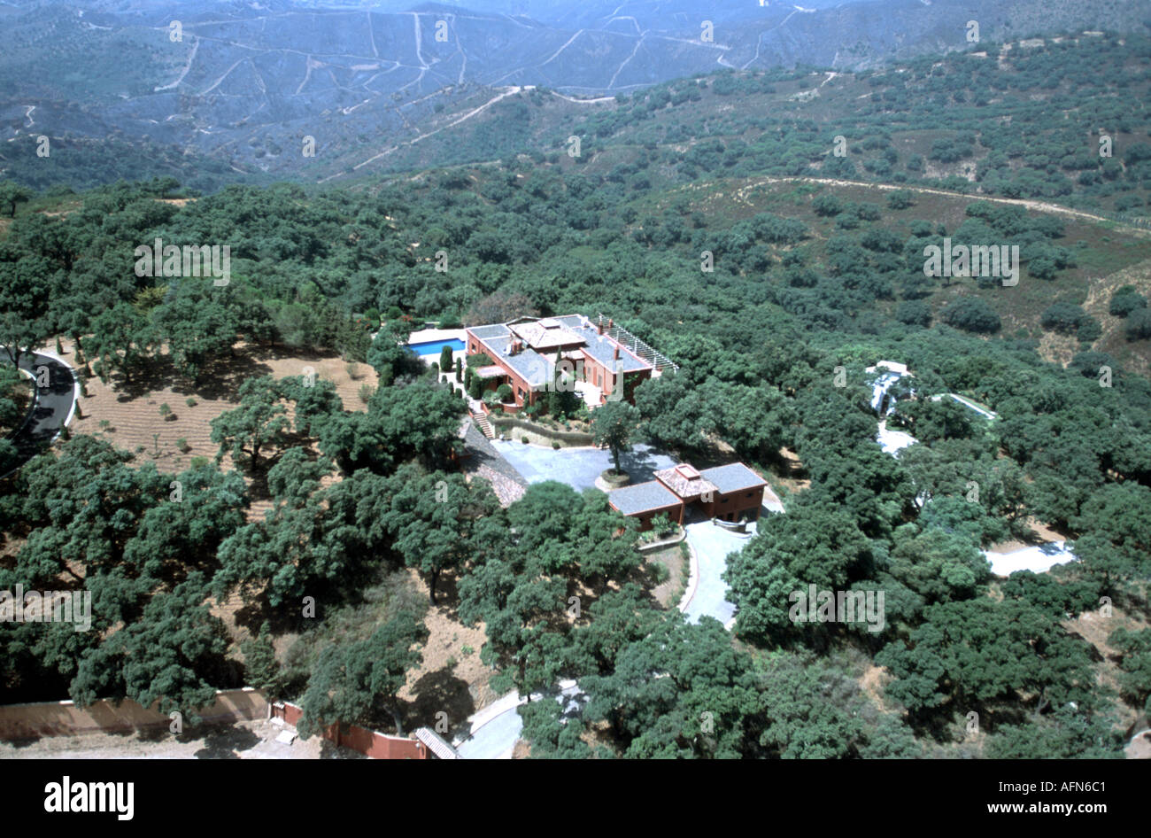Aerial view luxurious villa pool hi-res stock photography and images ...
