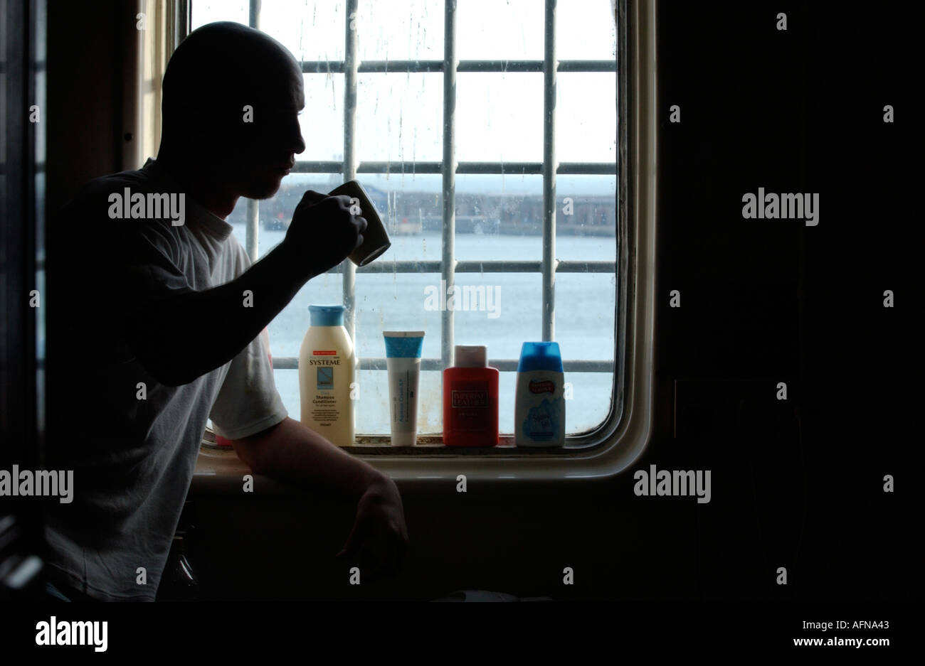 Inside prison ship england hi-res stock photography and images - Alamy