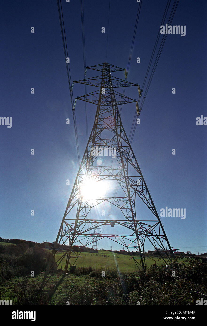 Pylon uk repair hi-res stock photography and images - Alamy