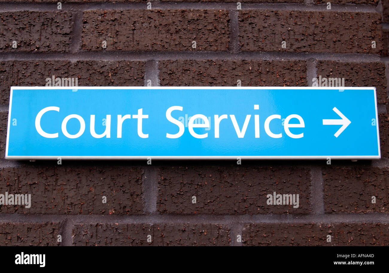 Court Service sign Stock Photo - Alamy