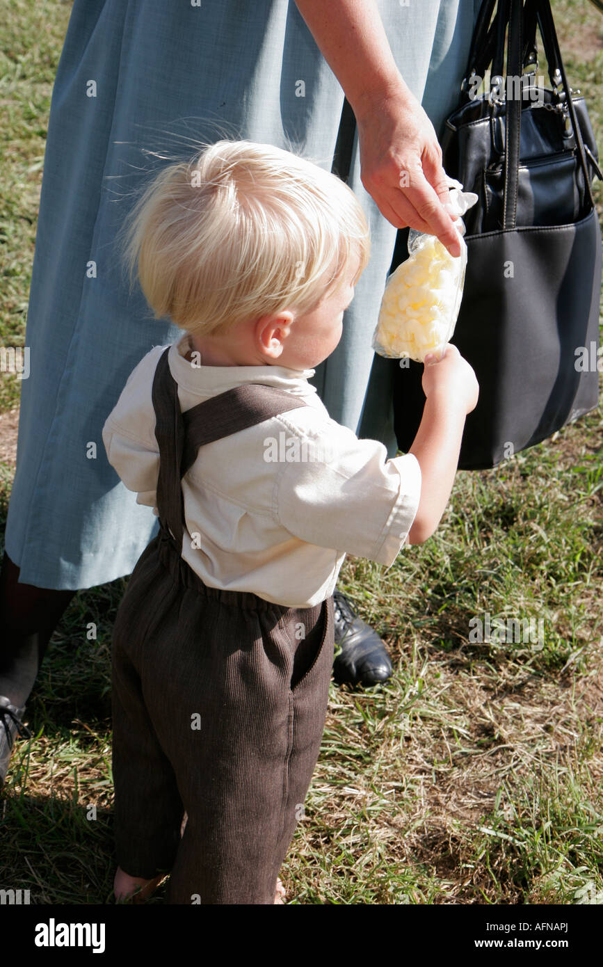 Shipshewana Indiana,farm auction,Amish boy,boys,child,mother mom,parent ...