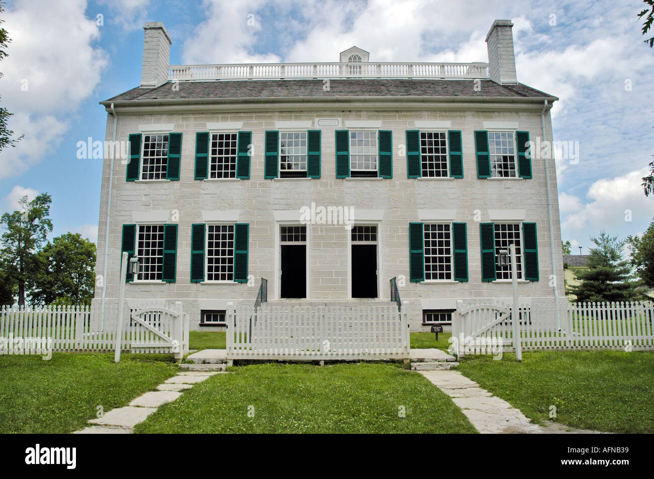 The center family dwelling Historic Shaker Village of Pleasant Hill ...