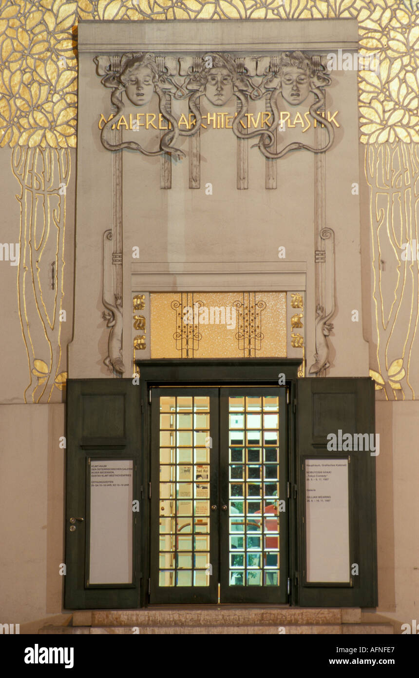 Seccession architecture hi-res stock photography and images - Alamy