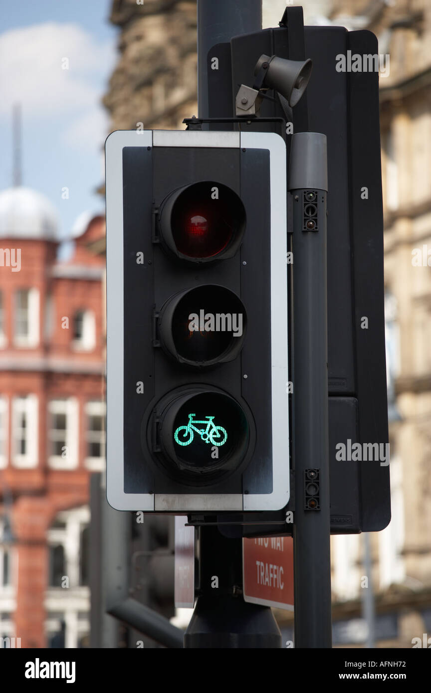 Leeds cycle lane hi-res stock photography and images - Alamy