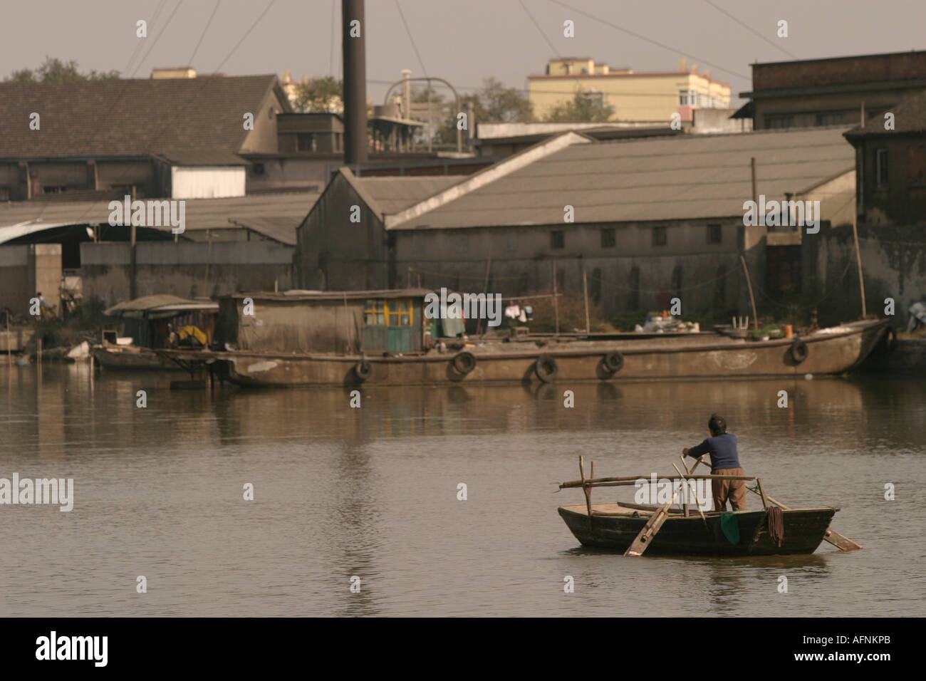 Stands in river hi-res stock photography and images - Alamy