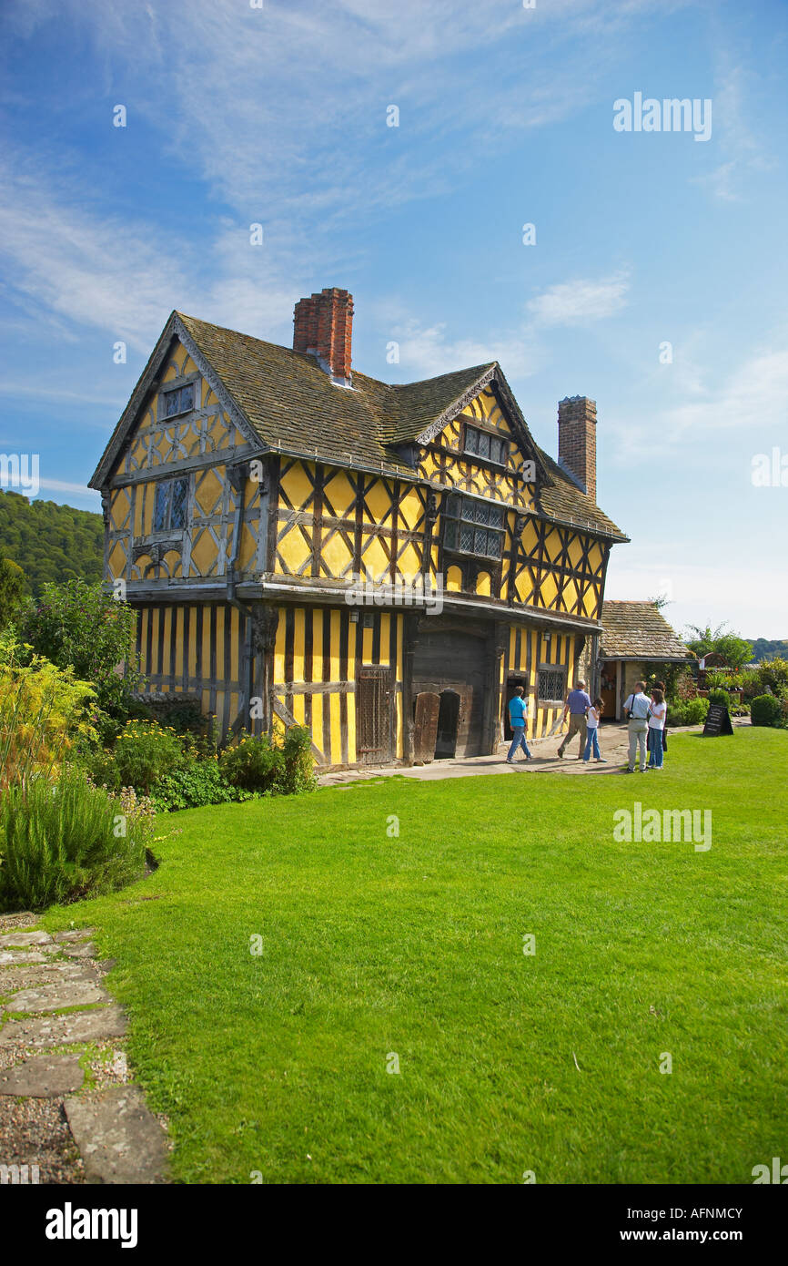 Tudor Gatehouse, Stokesay Castle, Shropshire, England, UK Stock Photo ...