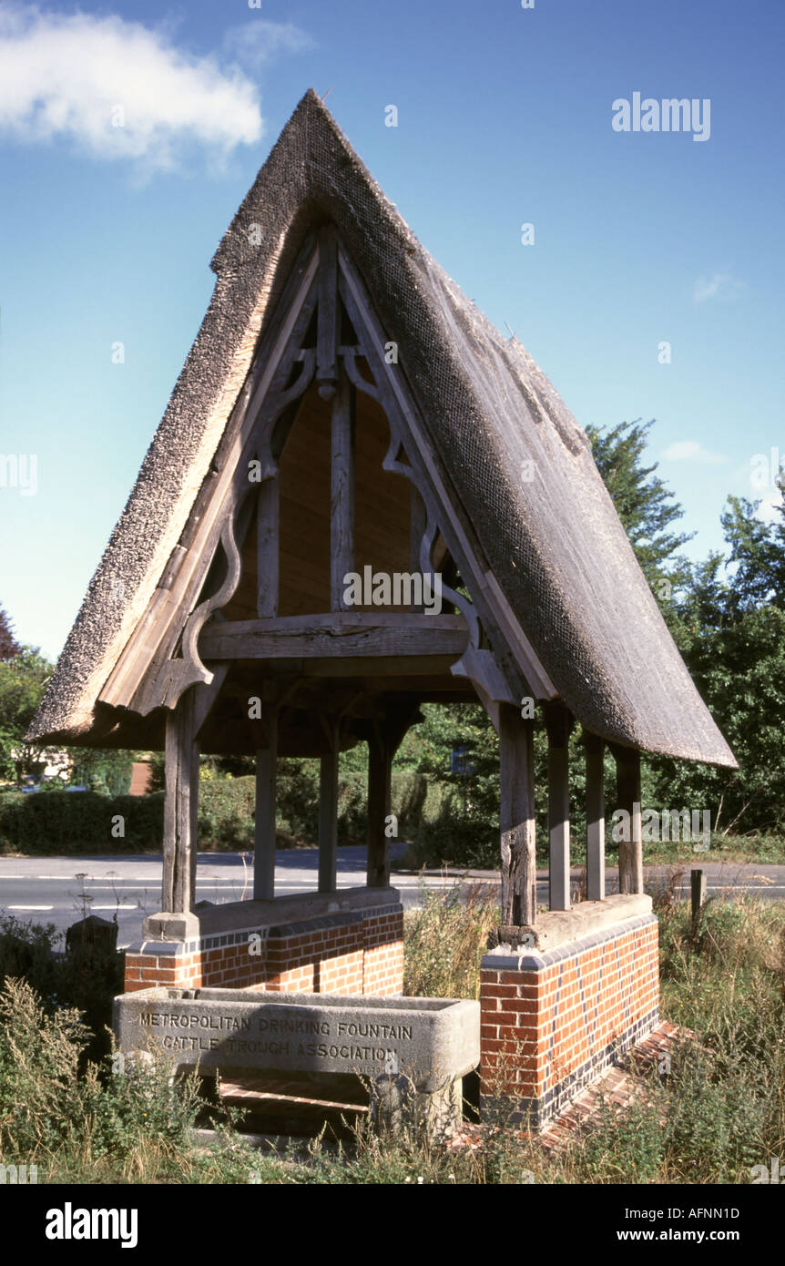 Epping Forest thatched shelter beside water trough Stock Photo - Alamy