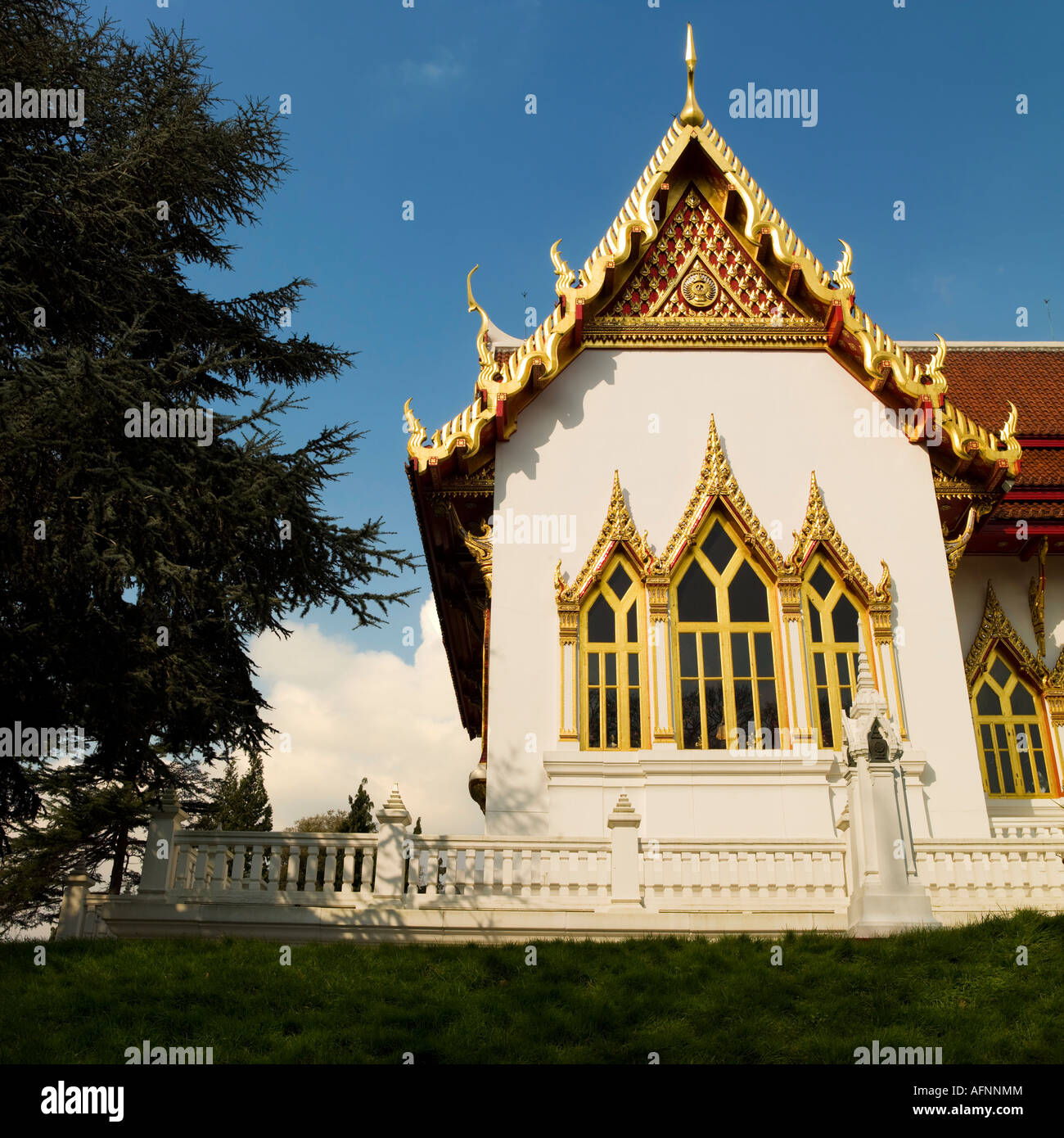 Wat Buddhapadipa High Resolution Stock Photography and Images - Alamy