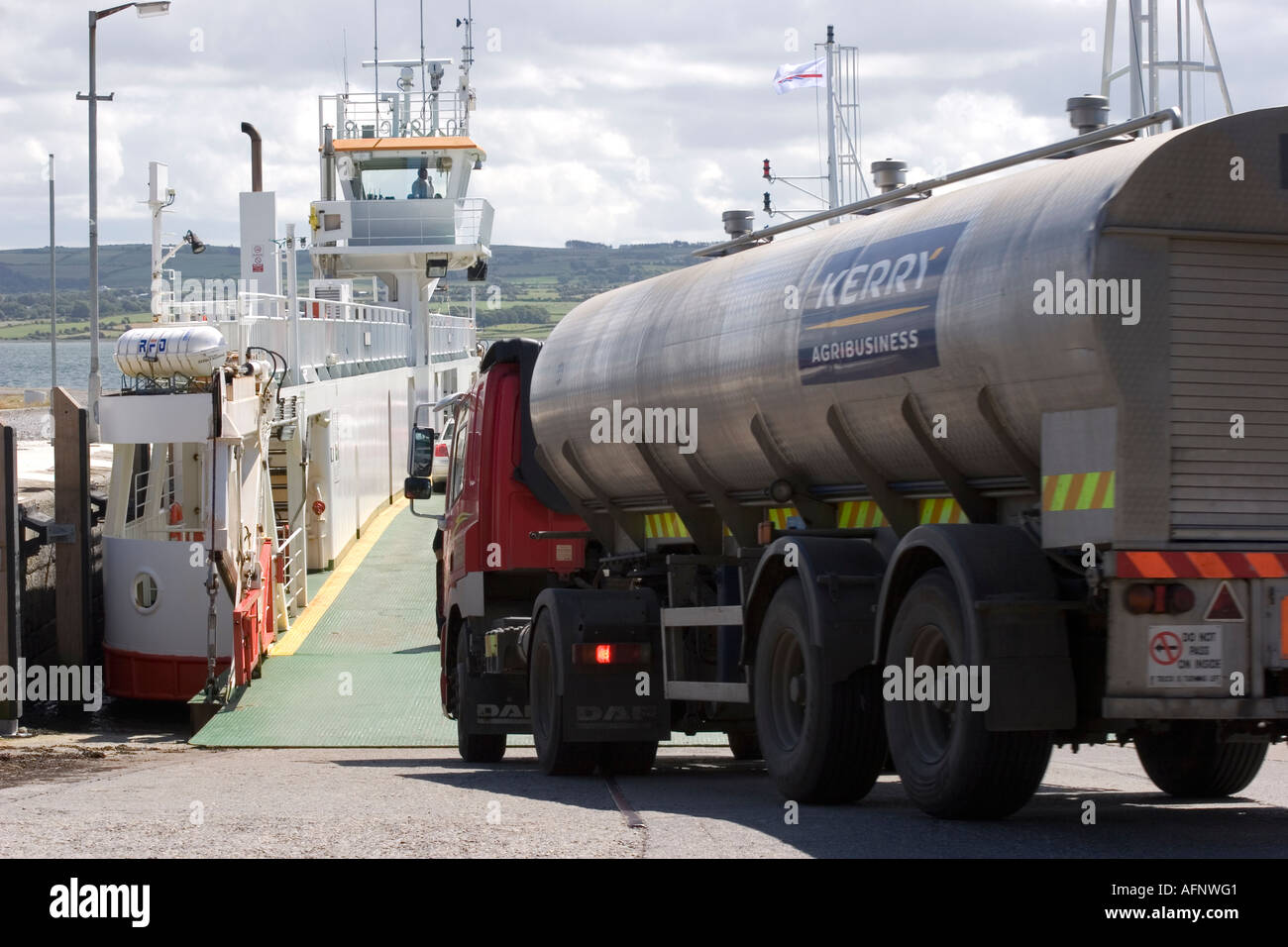 traffic boarding car ferry county clare Ireland Stock Photo - Alamy