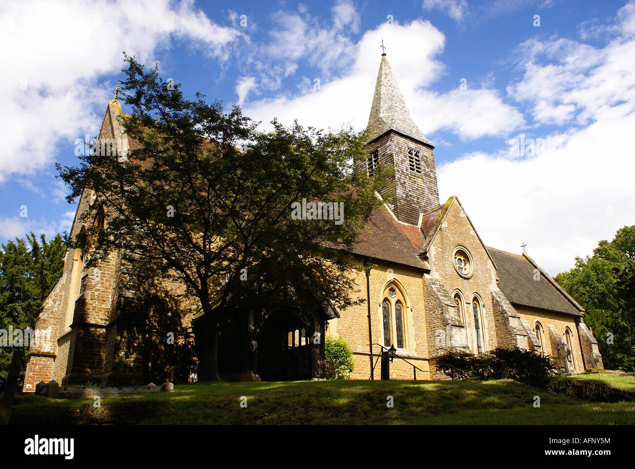 Busbridge church hi-res stock photography and images - Alamy