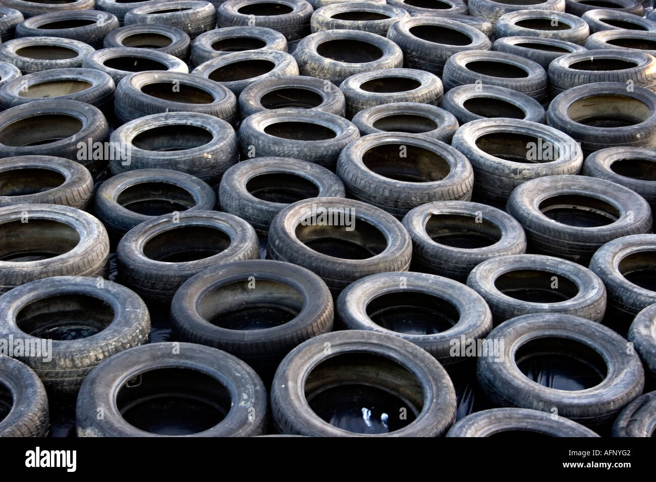 Piles Of Car Tyres High Resolution Stock Photography and Images - Alamy