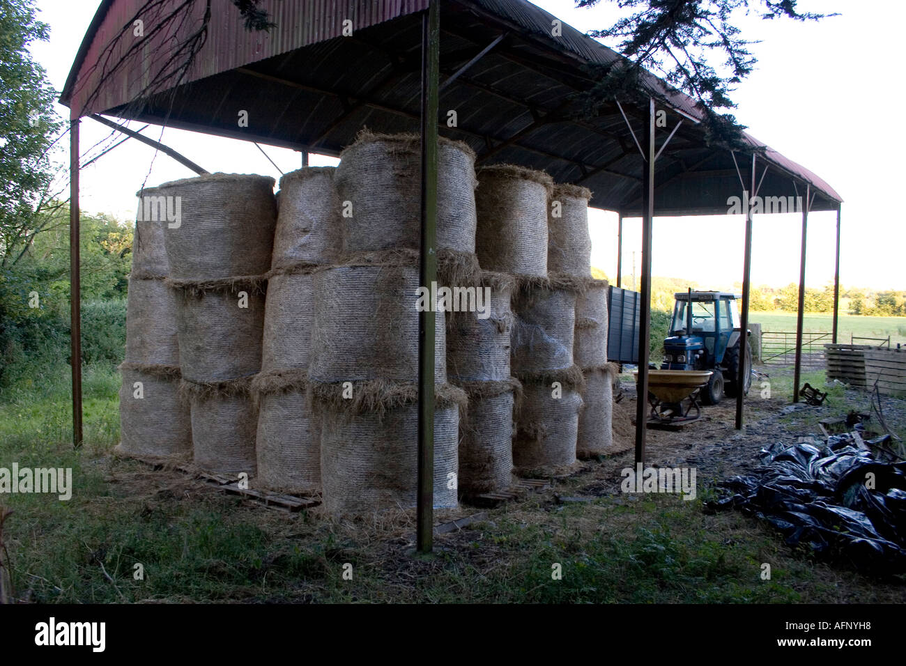 Covered bales hi-res stock photography and images - Alamy