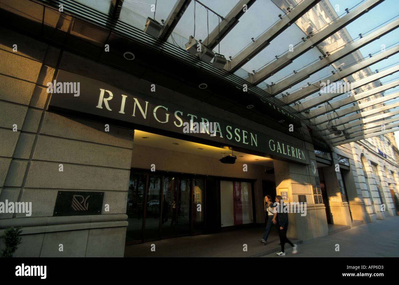 Ringstrasse construction hi-res stock photography and images - Alamy