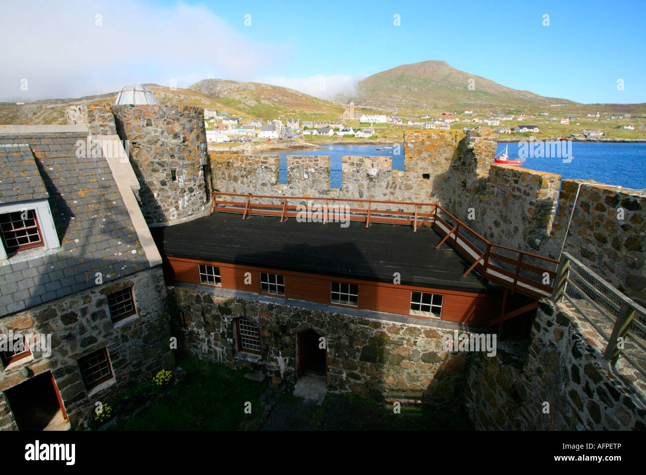 isle of barra kisimul castle isle barra castlebay Clan MacNeil western ...