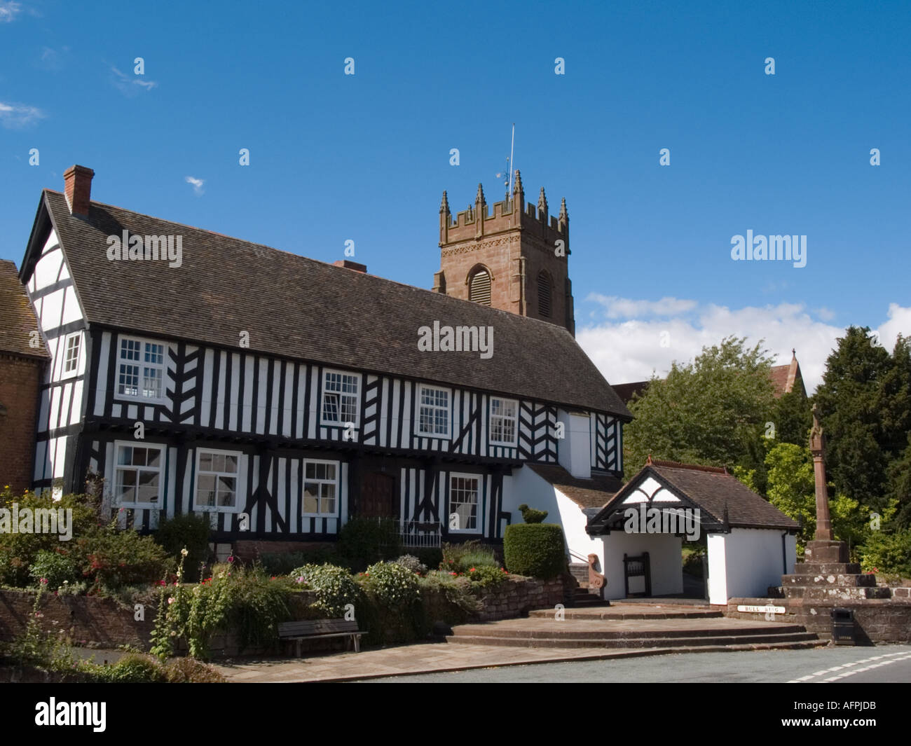 Tudor Design High Resolution Stock Photography and Images - Alamy
