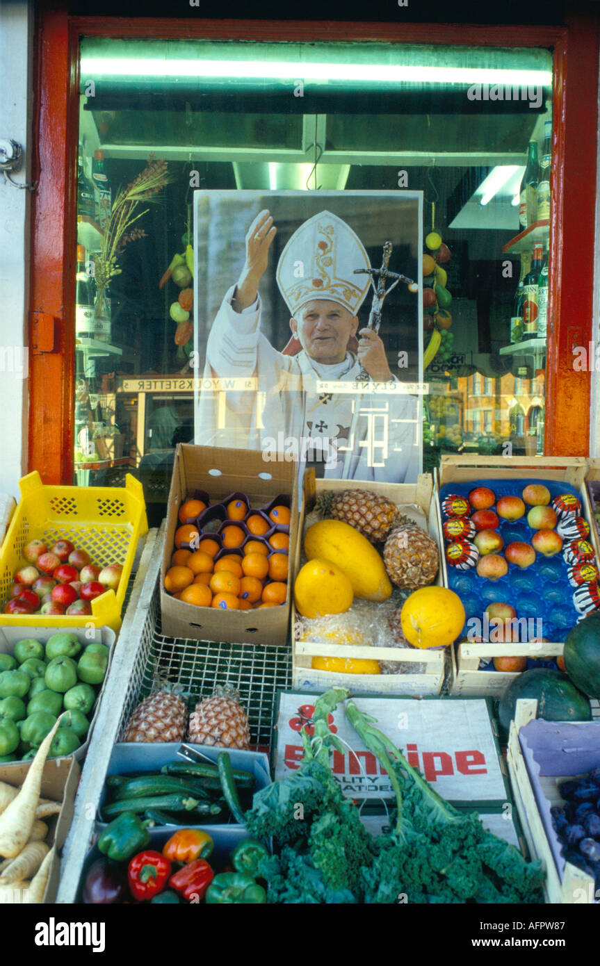 POPE POSTER IN FRUIT SHOP DURING POPE VISIT DUBLIN 1979 1970s SOUTHERN ...