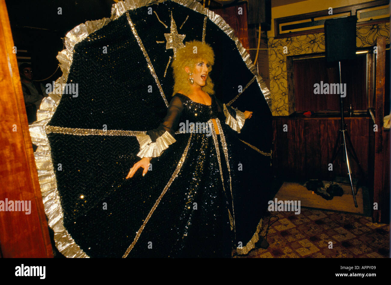 Candy Du Barry 1980s UK. Drag Queen comic entertainer at a Hen Party ...