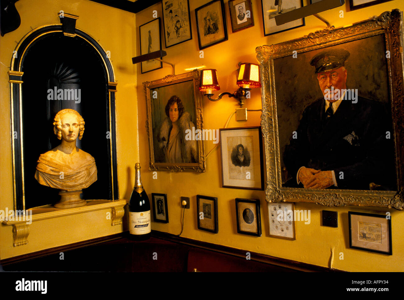 Rules resturant interior Covent Garden. A west end London pre theatre ...