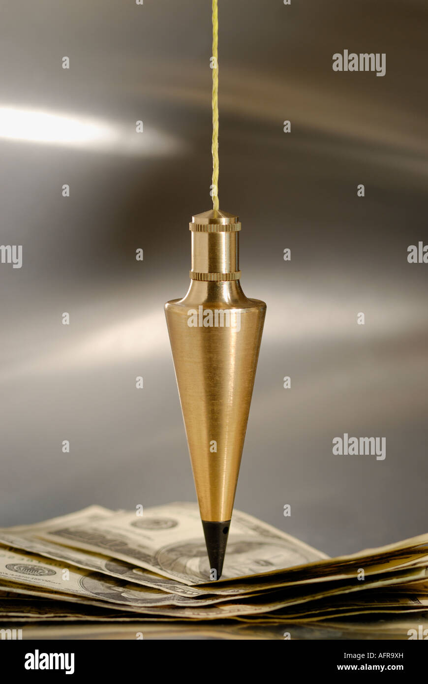 Plumb bob hi-res stock photography and images - Alamy