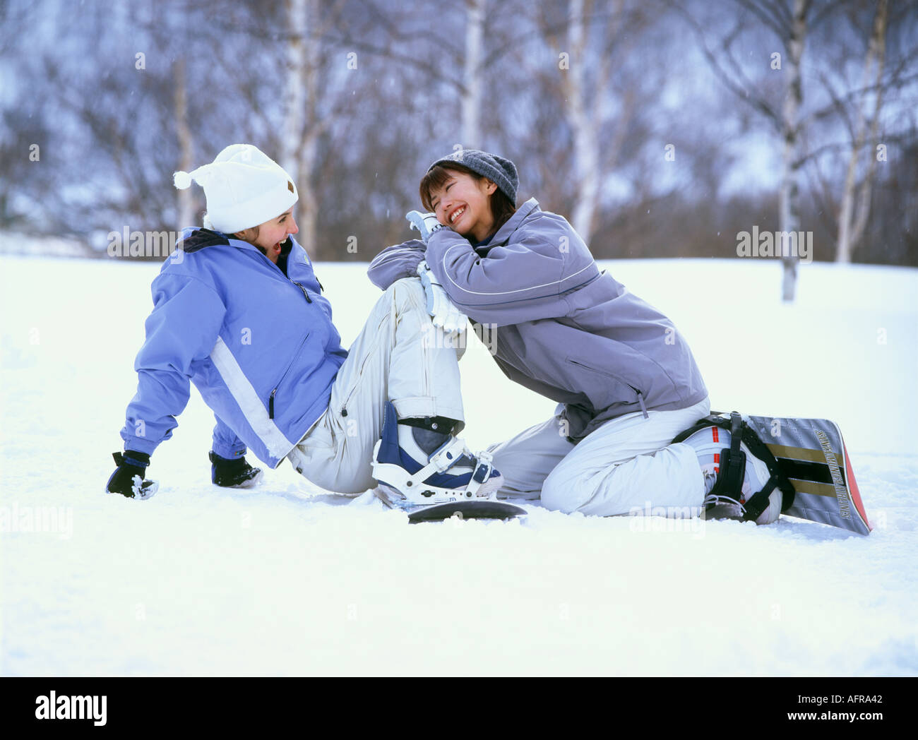 Asian female snowboarder hi-res stock photography and images - Alamy