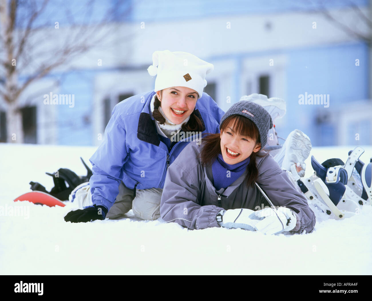 Asian female snowboarder hi-res stock photography and images - Alamy