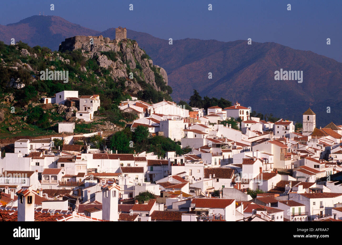 Pueblos blancos gaucin hi-res stock photography and images - Alamy