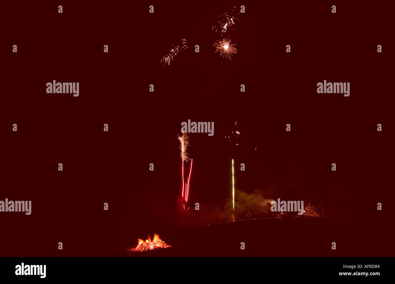 Guy fawkes bonfire fireworks hi-res stock photography and images - Alamy