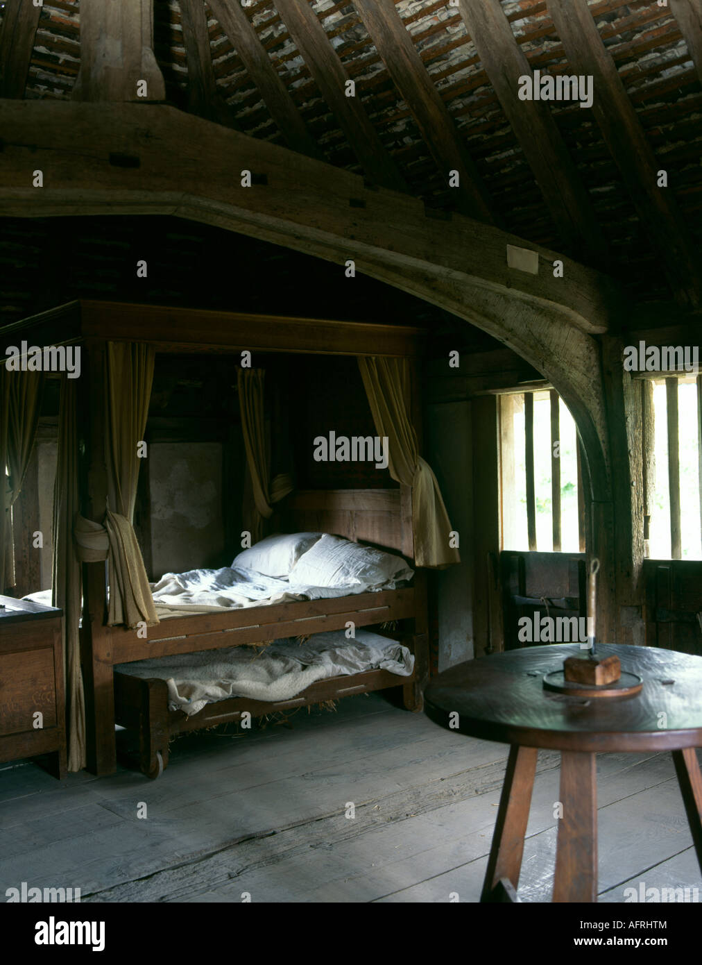 Wooden pull out bed hi-res stock photography and images - Alamy