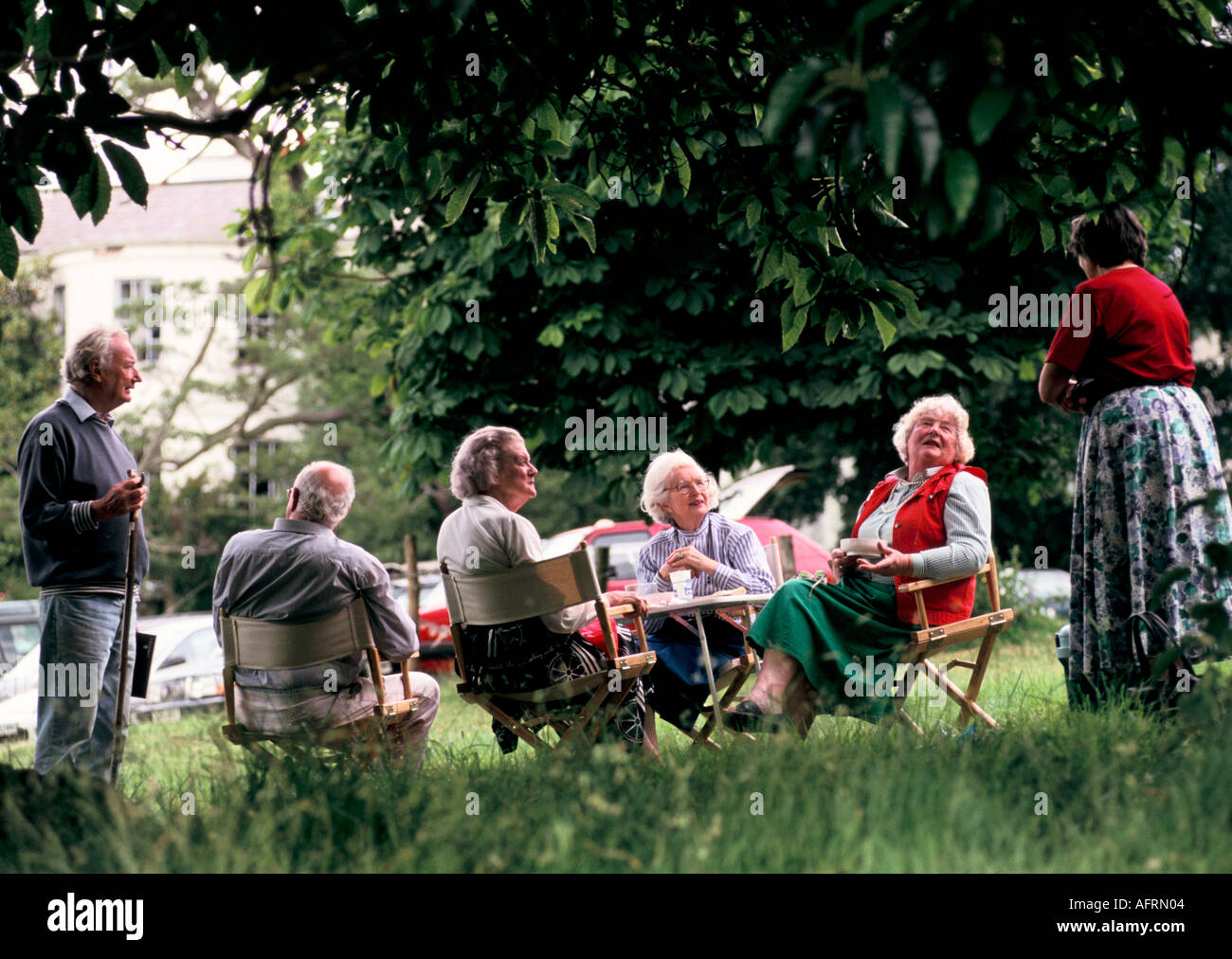 Country house sale auction Newnham Hall Northamptonshire 1994 viewing ...