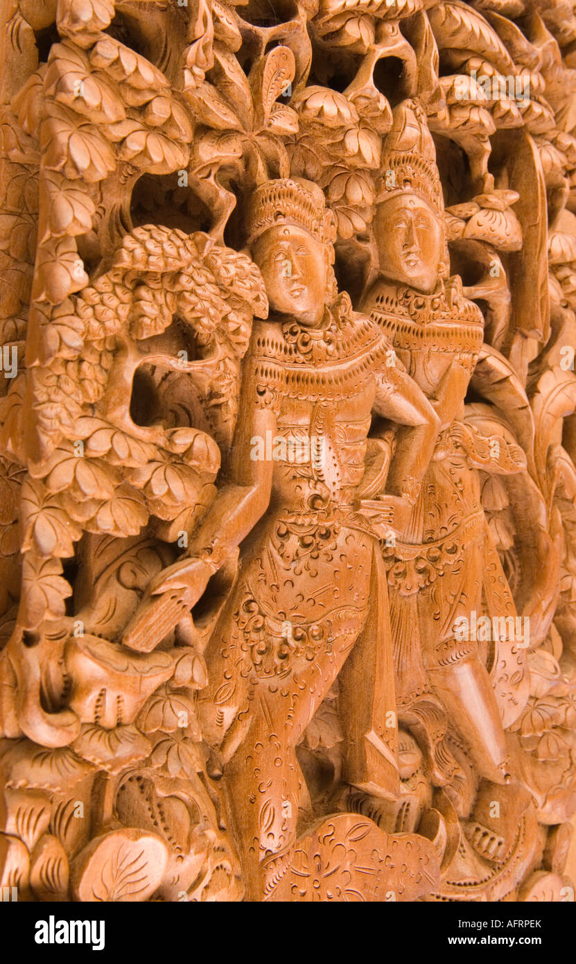 Balinese wood carving Stock Photo - Alamy