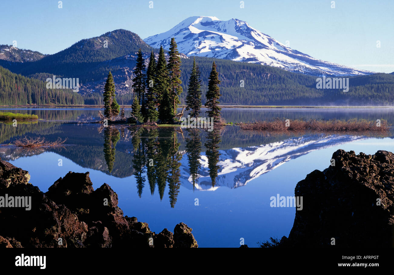 A view of Sparks Lake and the snow capped South Sister peak on an ...