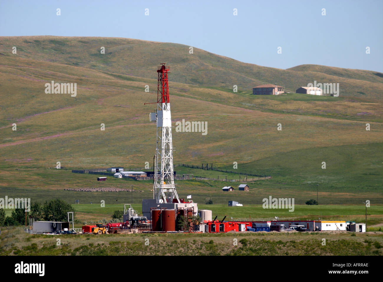 Canada prairies oil hi-res stock photography and images - Alamy