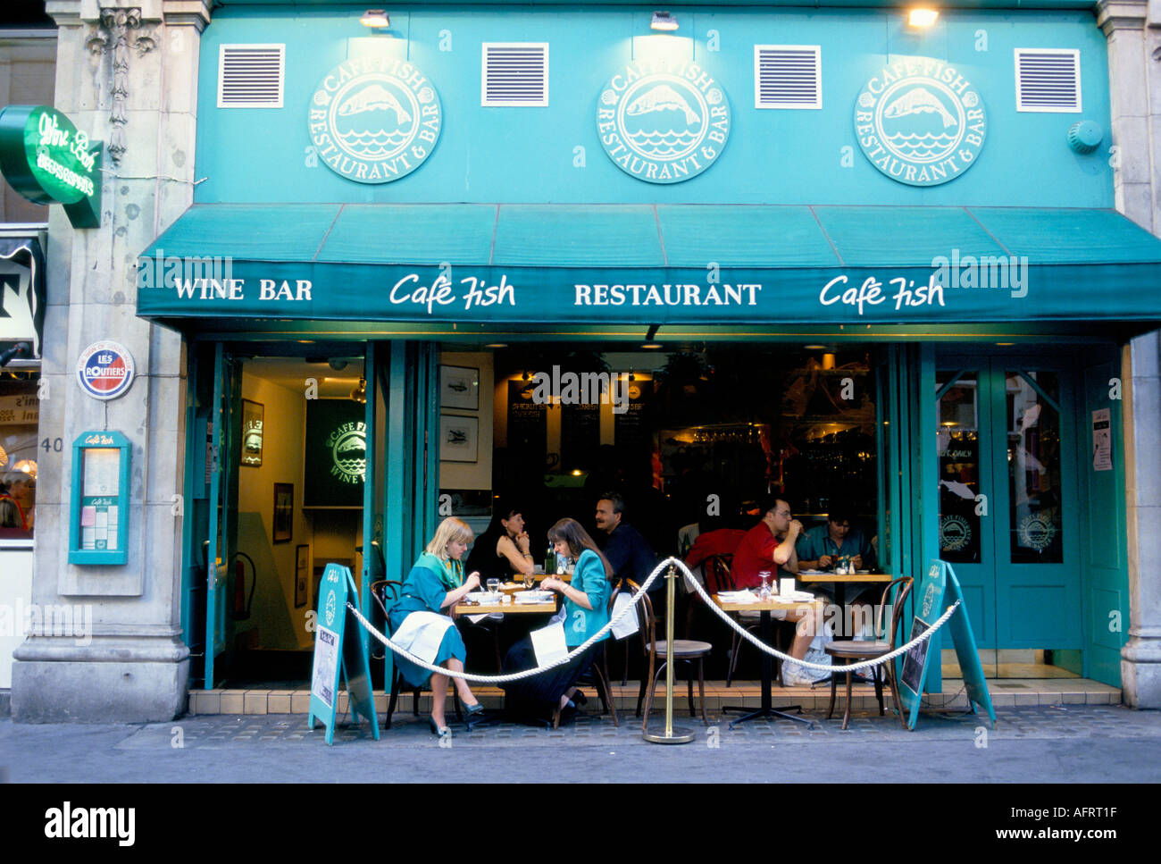 2000s bar hi-res stock photography and images - Alamy