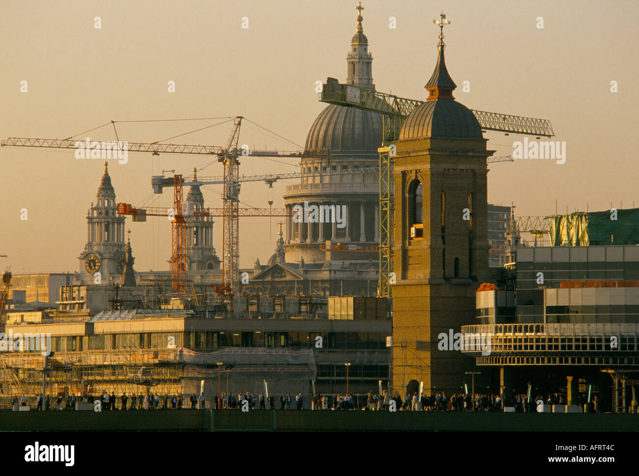 1990s skyline hi-res stock photography and images - Alamy