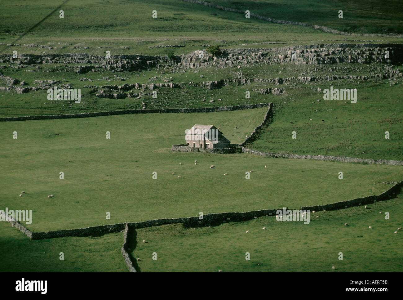 MALHAM MOOR YORKSHIRE NATIONAL PARK PHOTO HOMER SYKES Stock Photo - Alamy