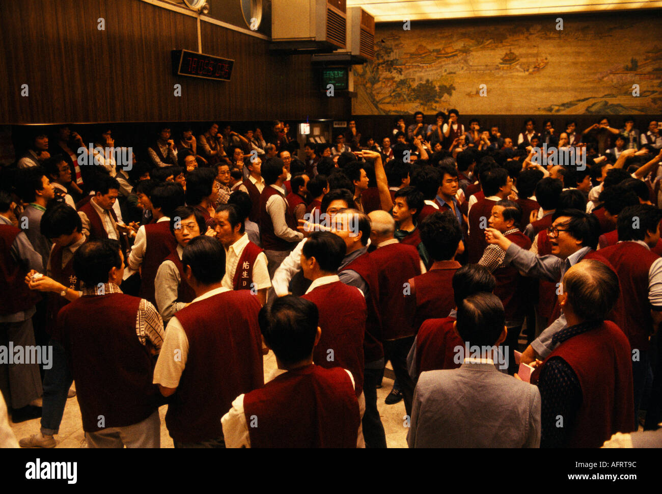 Hong Kong Gold Exchange, 1990s. Traders on the stock exchange floor in ...