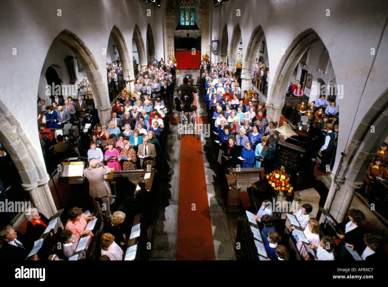 Congregation outside church hi-res stock photography and images - Alamy