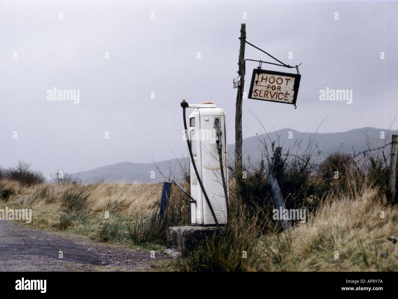 1970s Southern Ireland, rural petrol station sign in countryside Hoot ...