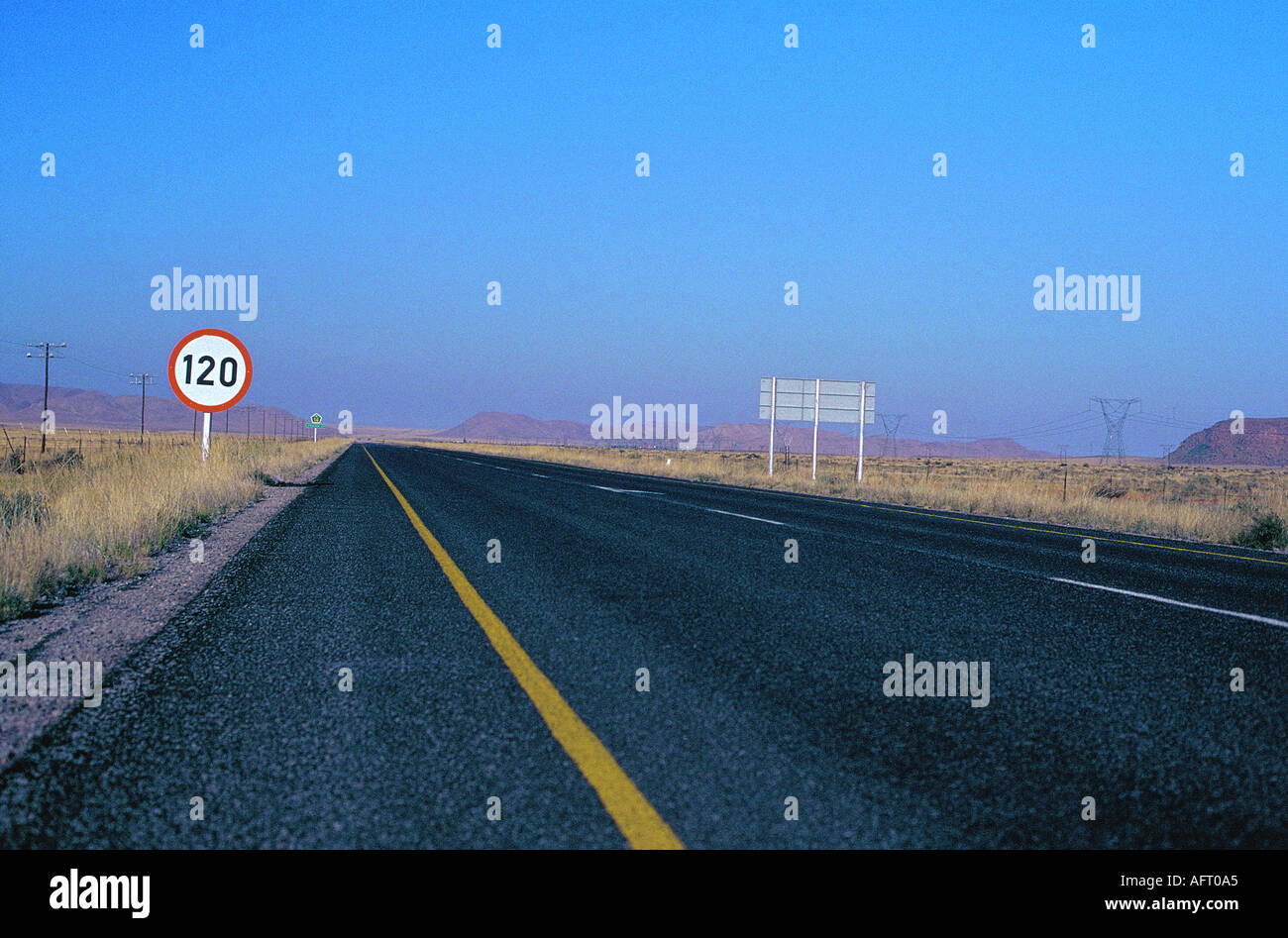 Road sign northern cape south hi-res stock photography and images - Alamy