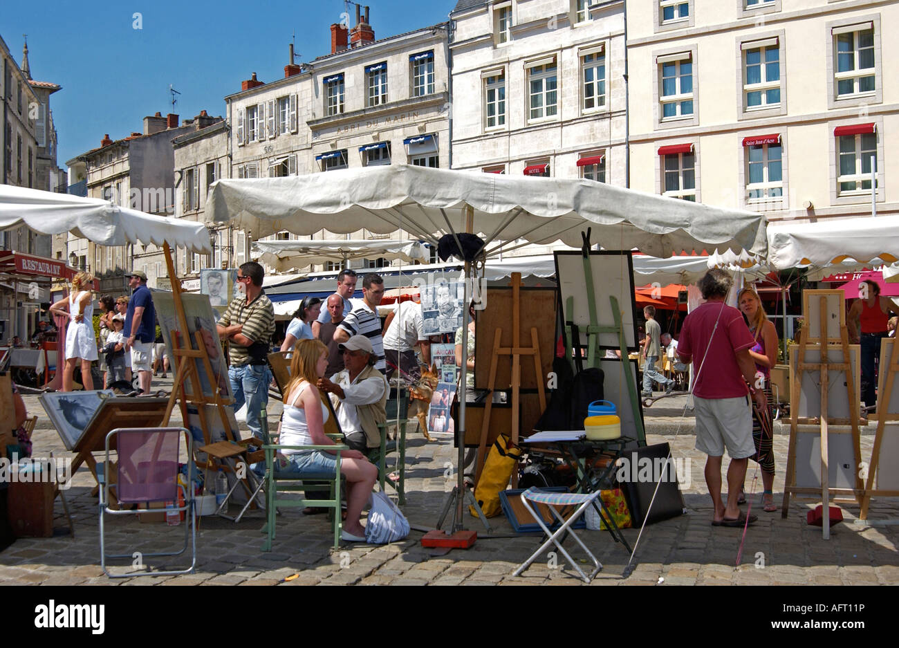 Art & Craft stalls in La Rochelle, Charente Maritime, Poitou Charentes ...