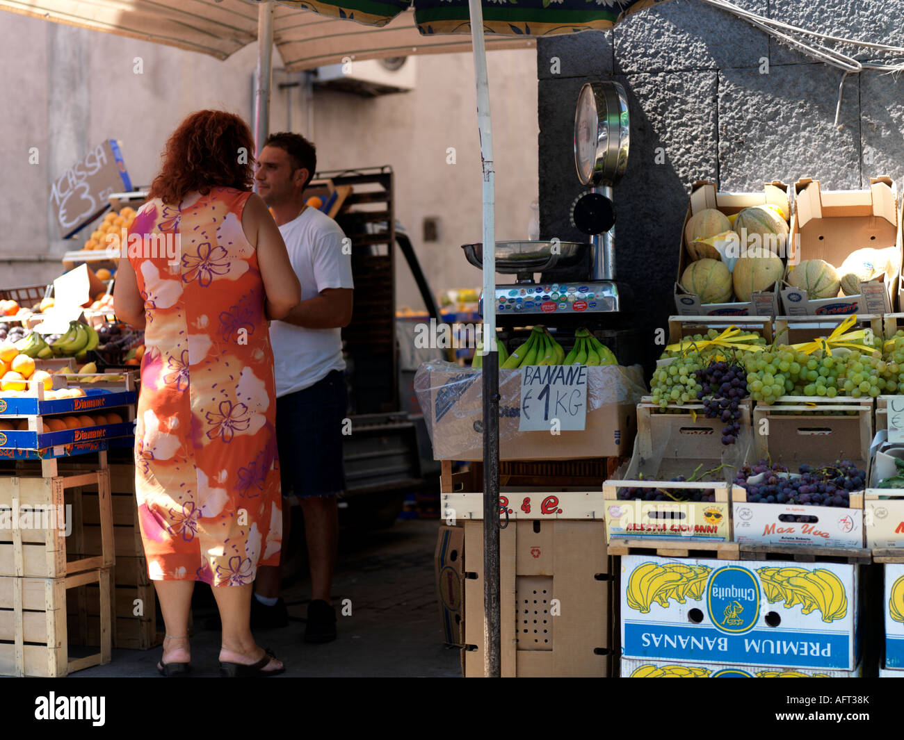 Fruit Stall Catania Sicily Italy Woman buying Fruit Stock Photo - Alamy