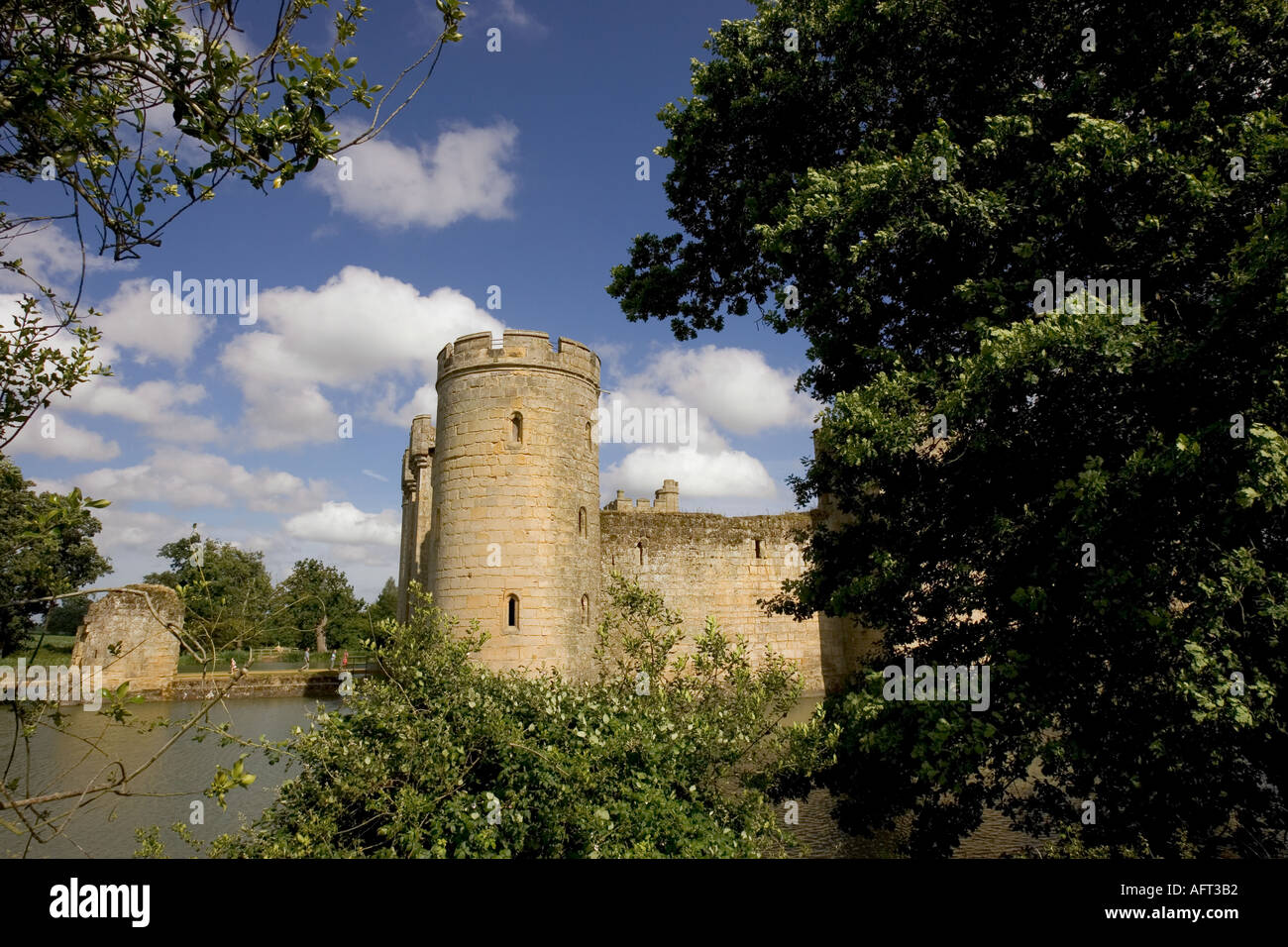 Bodiam Castle Drawbridge High Resolution Stock Photography and Images - Alamy