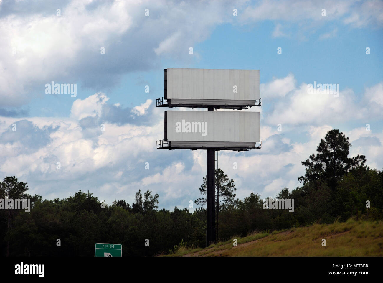 Blank blue interstate highway sign hi-res stock photography and images ...