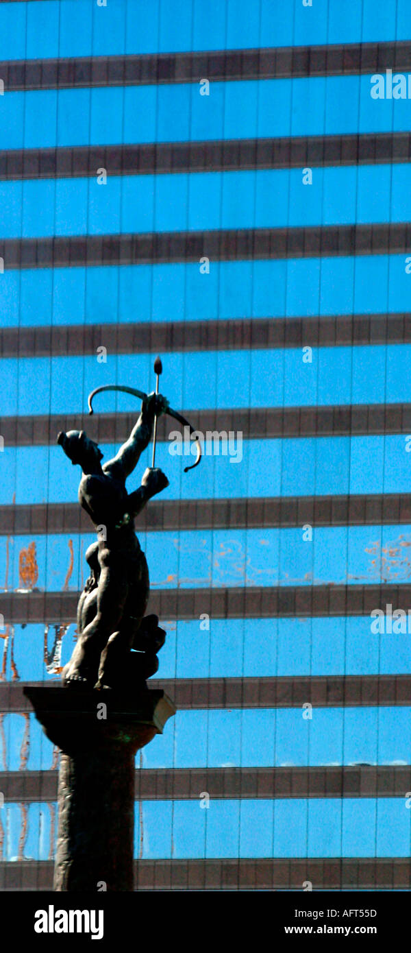 Indian archer statue hi-res stock photography and images - Alamy