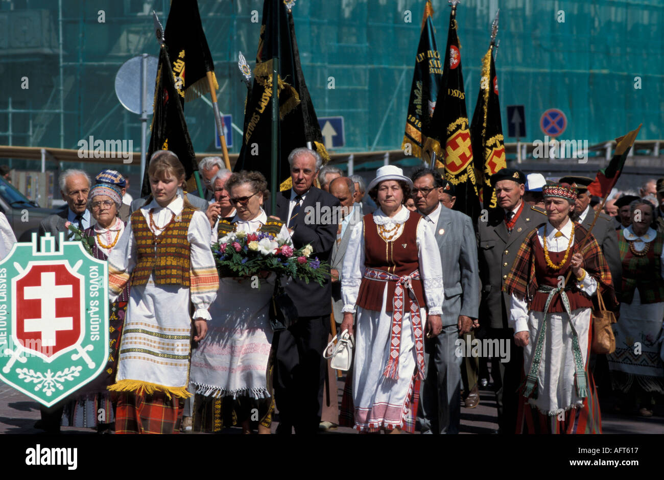 Military old man woman hi-res stock photography and images - Alamy