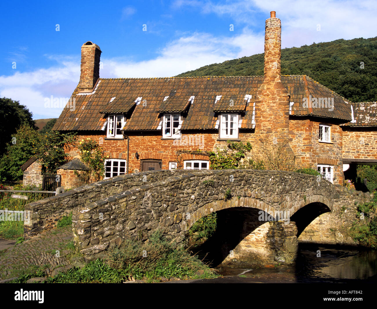 Historic stone cottage preserved heritage hi-res stock photography and ...