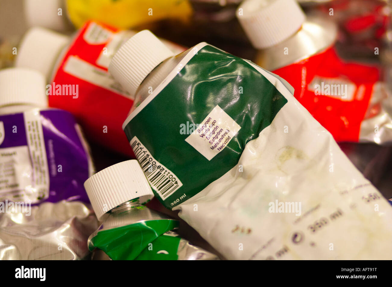 A pile of used oil paint tubes Stock Photo - Alamy